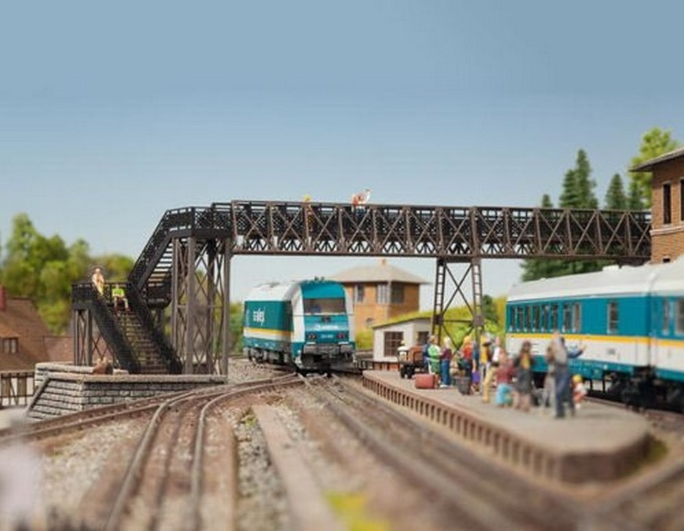 Noch 67071 H0 - Voetgangersbrug, uitbreiding Modelrailway